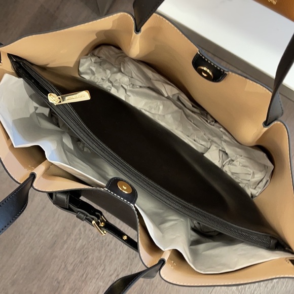 Michael Kors | Bags | Michael Kors Emilia Large Tote Leather Shoulder ...